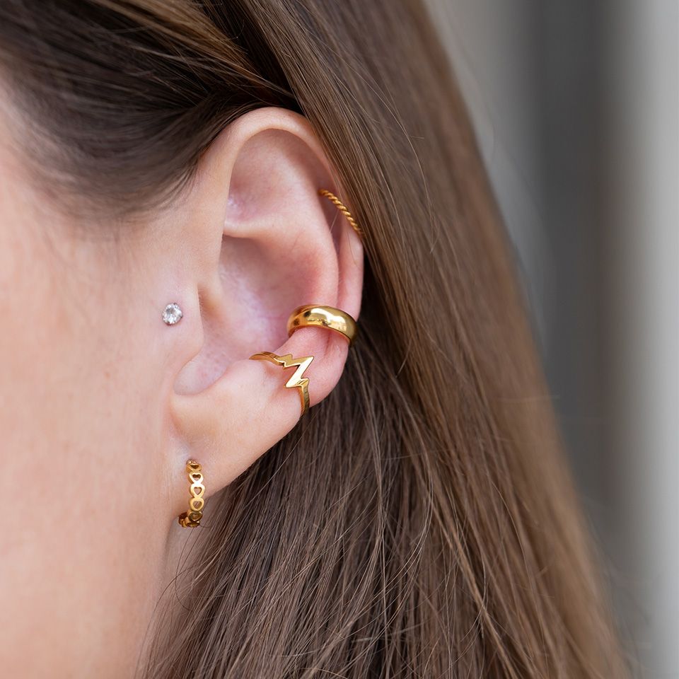 Fantastic cercel segmentat cu balama cu arc orientat spre exterior